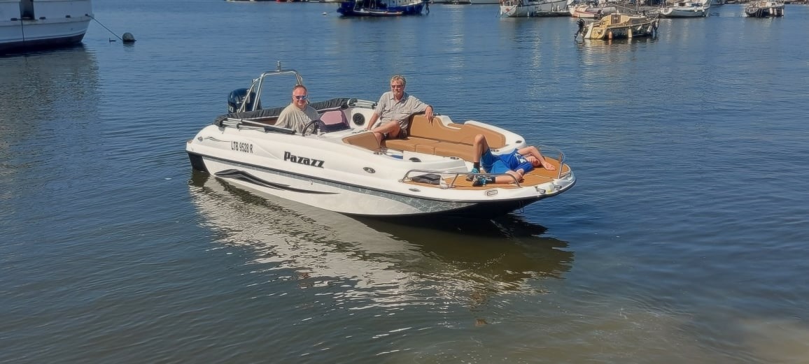 Boat Test DF200ATX - Pazazz 200